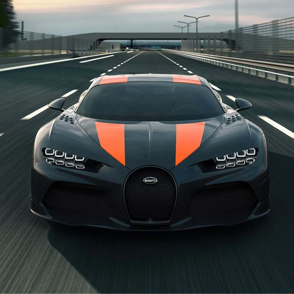 Only a Chiron could manage to film the Mistral world record